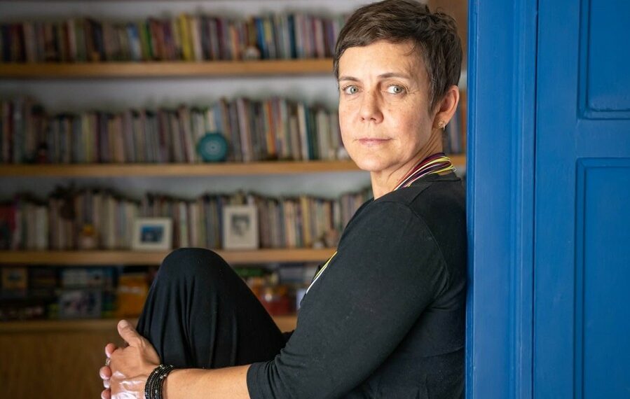 Anna Claudia Ramos é a patrona da Feira do Livro de Sapiranga – Jornal ...