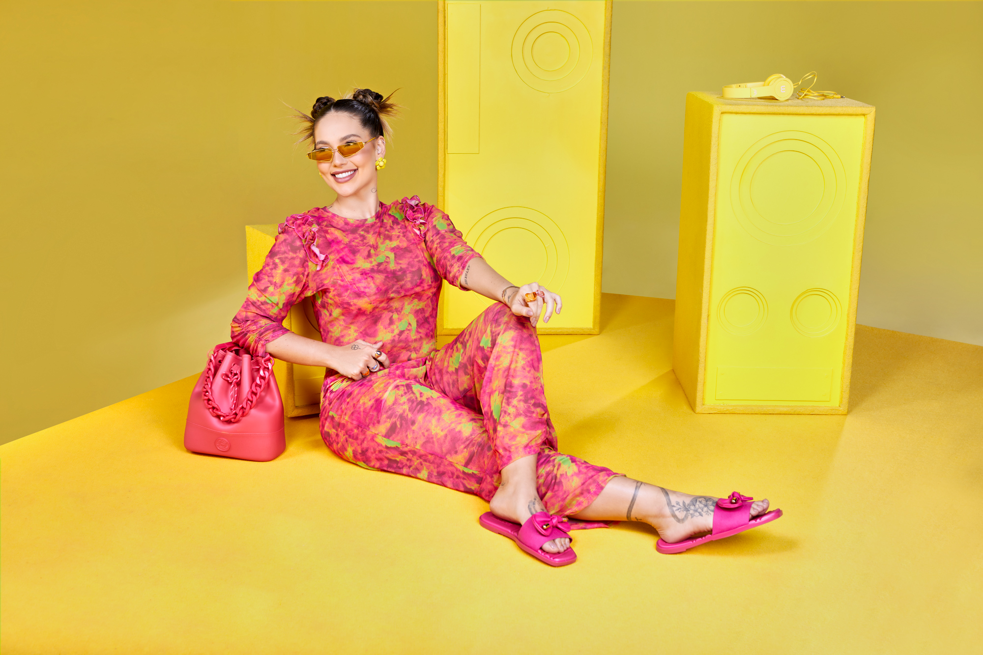 Vem dar close com a Virginia Fonseca na nova campanha da Moleca ...